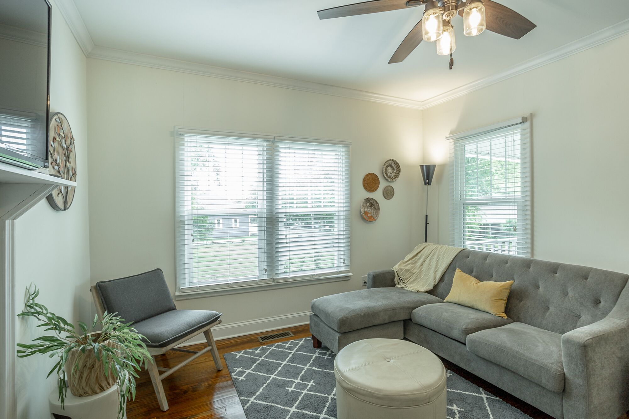 2 Bedrooms, 1 Bath, Cozy Kitchen, Living Room And Game Room/ Multipurpose Room. - Chattanooga, TN