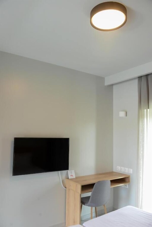 Comfort Suites And Rooms - Ларисса