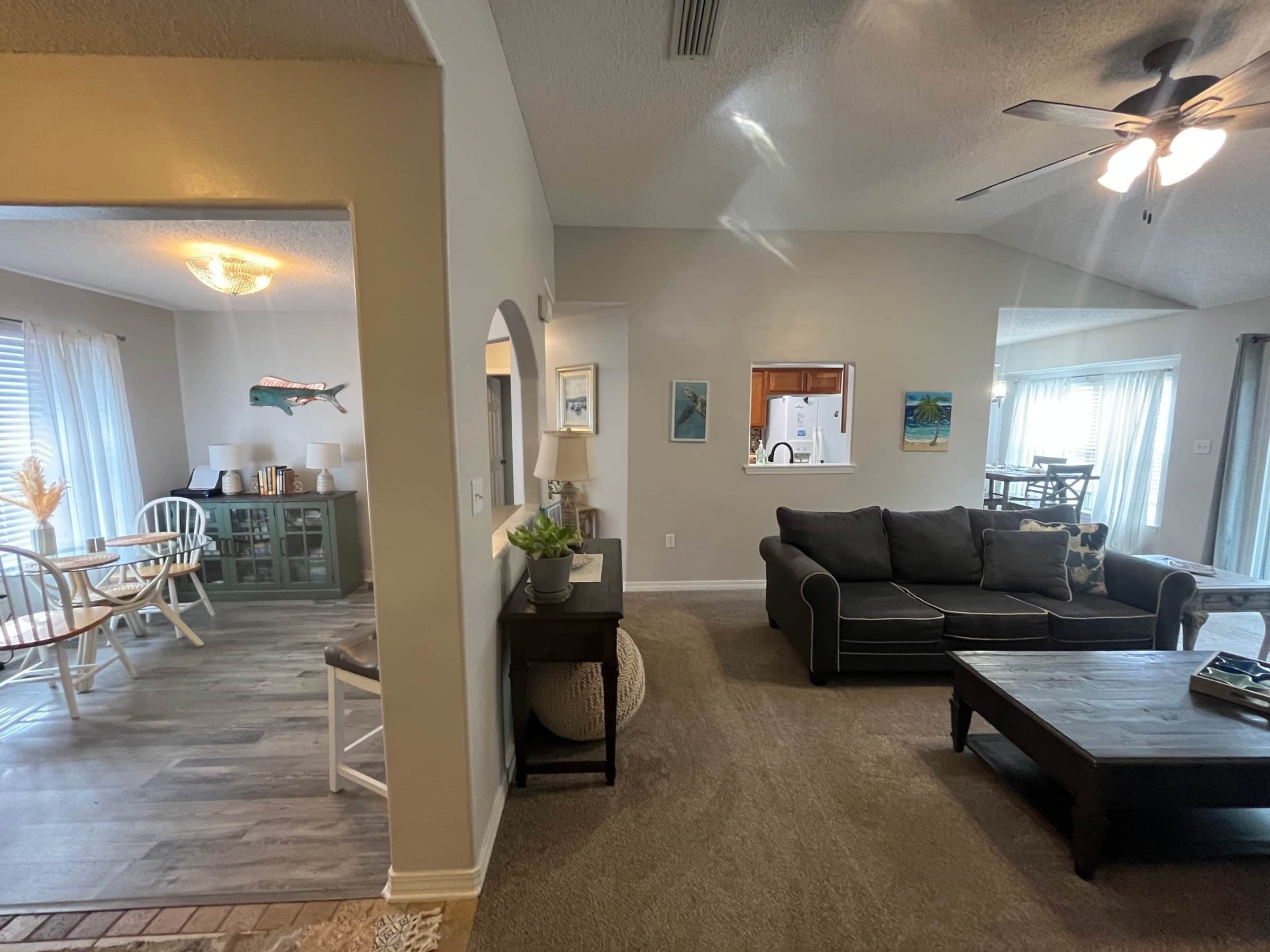 Sea Largo,  Work, Play & Relax! 4br Beach Home W/ Fenced Yard + Games - Navarre Beach