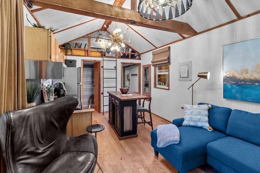 Tiny Emerald -Cabin On Emerald Isle With Kayaks! Emerald Isle Cabins, Shreveport, La. - Louisiana