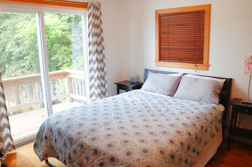 Beautiful 3b/3b Lake House W/ Stunning Views - Ithaca, NY