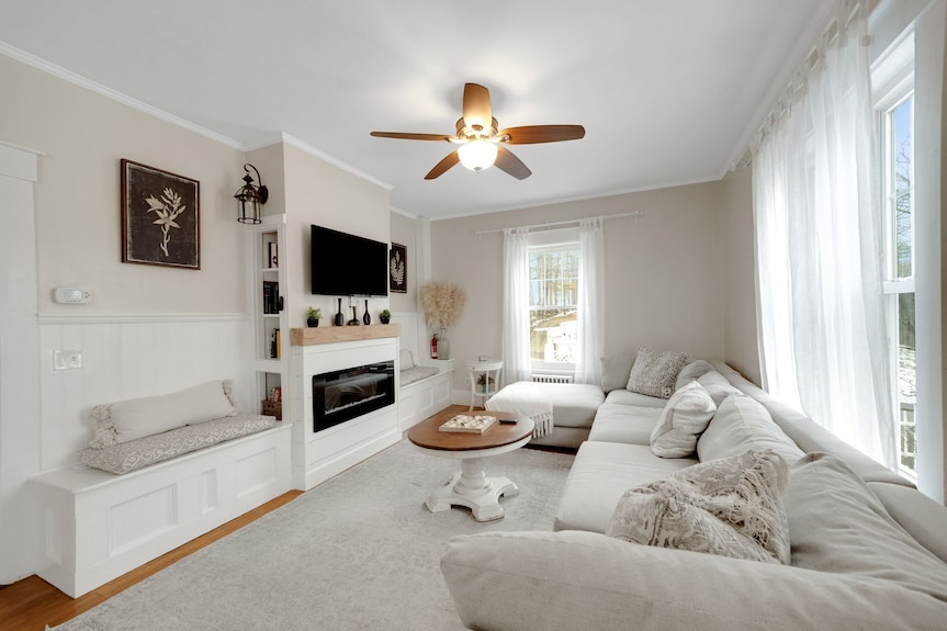 Main House - 3 Story 5 Bed/ 3 Bath - Wolfeboro - New England