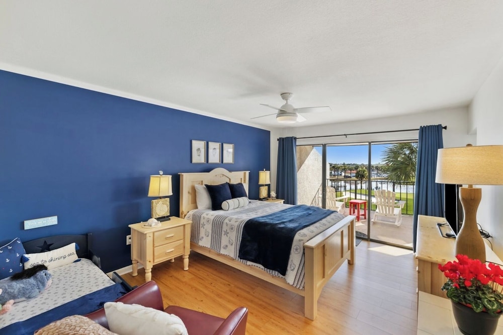 The Blue Pearl Pcb Deluxe 1500 Sq' Villa: Beach, Restaurants, Conference Center - Panama City Beach, FL