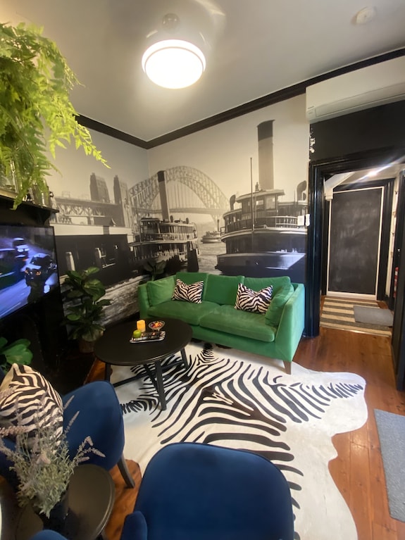 Spectacular Harbour Peninsular Location With A Unique Historic Village Setting. - Camperdown