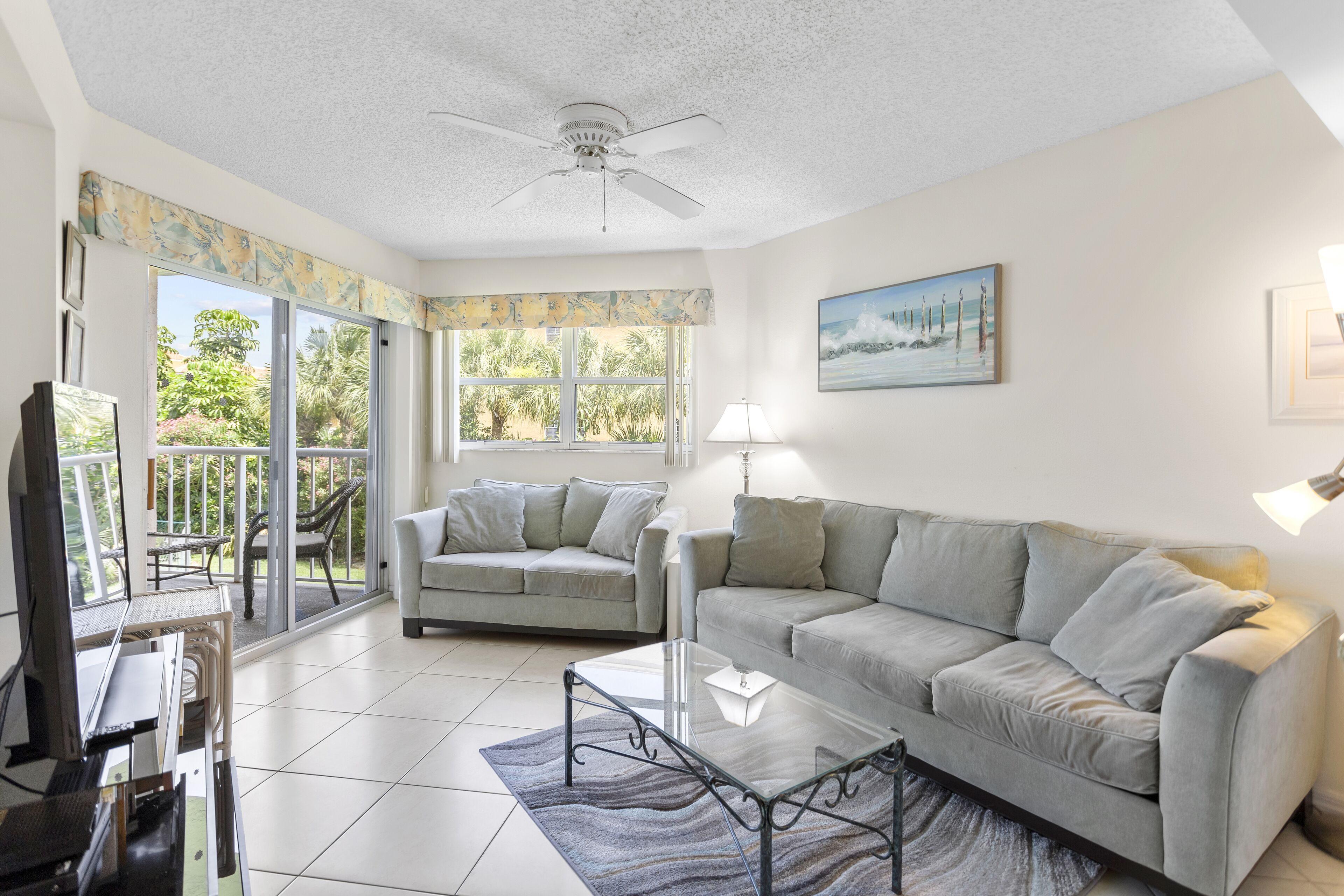 Beachside Chic Oasis | Top Resort Perks - St. Pete Beach, FL