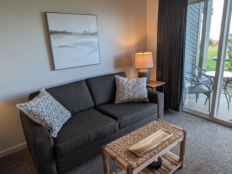 Beachfront Walk-out In The Heart - British Columbia