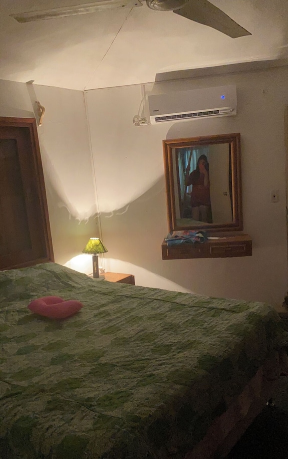 Casa Dos Dormitorios Y Apartamento - Punta Ballena