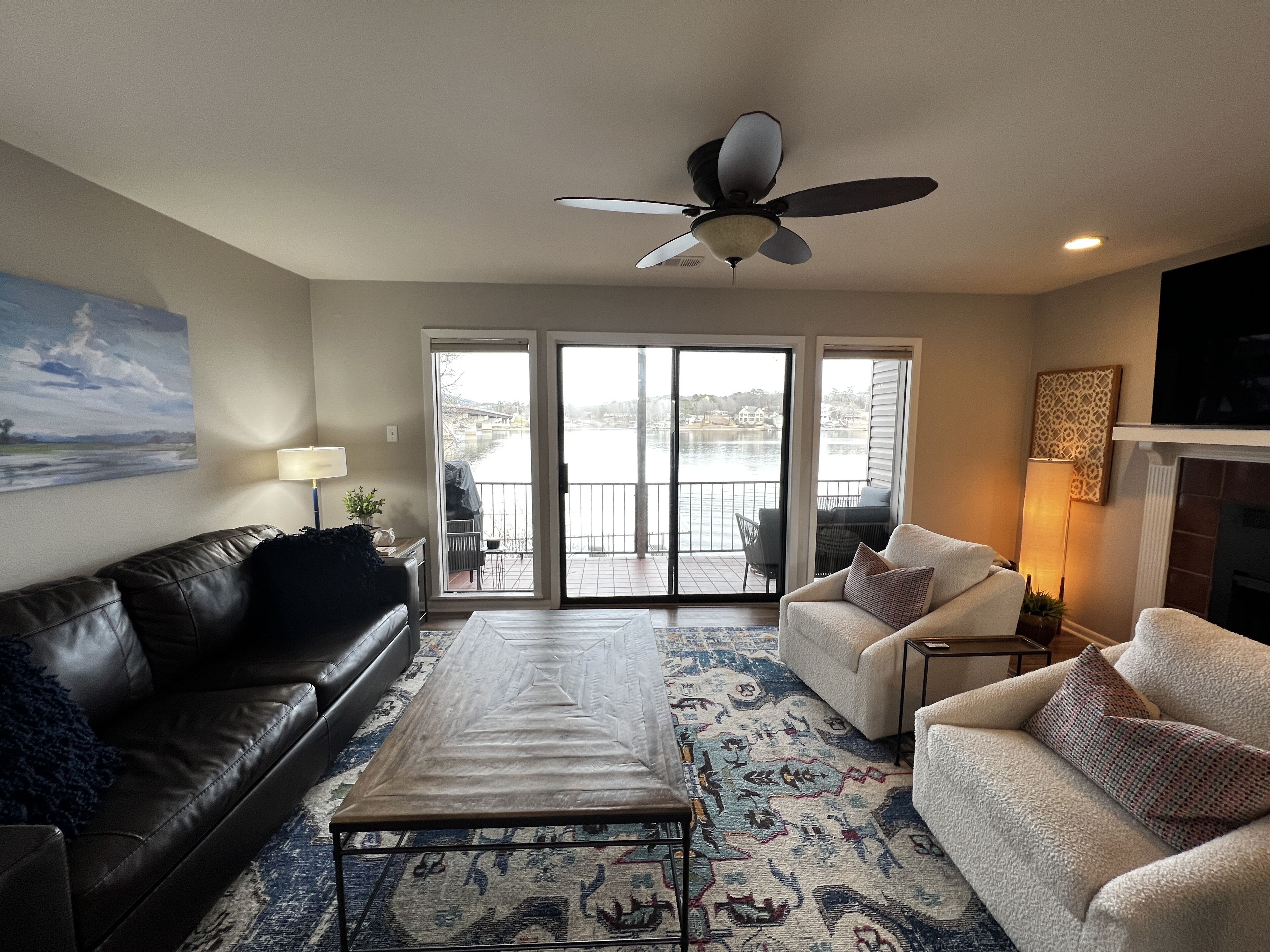 Charming Condo With Beautiful Lake Views - Hot Springs, AR