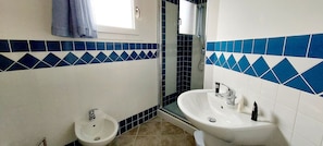 Apartamento, 1 quarto, fumadores | Casa de banho