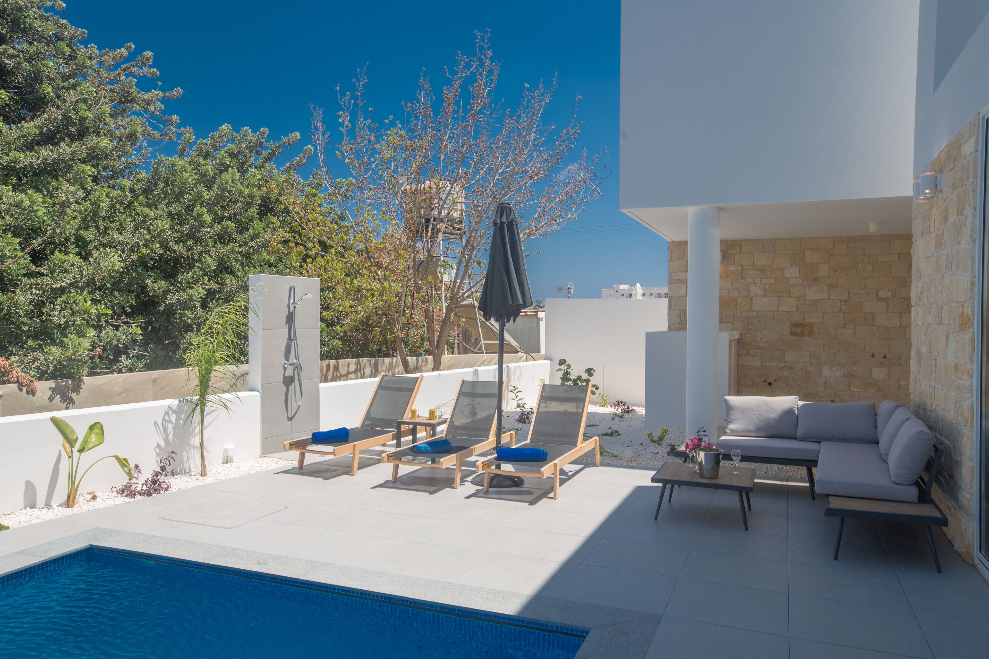 Vila, 4 quartos, piscina particular, vista para o jardim | Área da propriedade