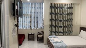 Quarto família | Escrivaninha, ferros/tábuas de passar roupa, Wi-Fi de cortesia