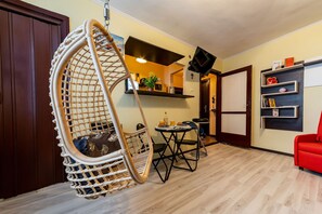 Apartamento, 1 cama queen-size | Sala