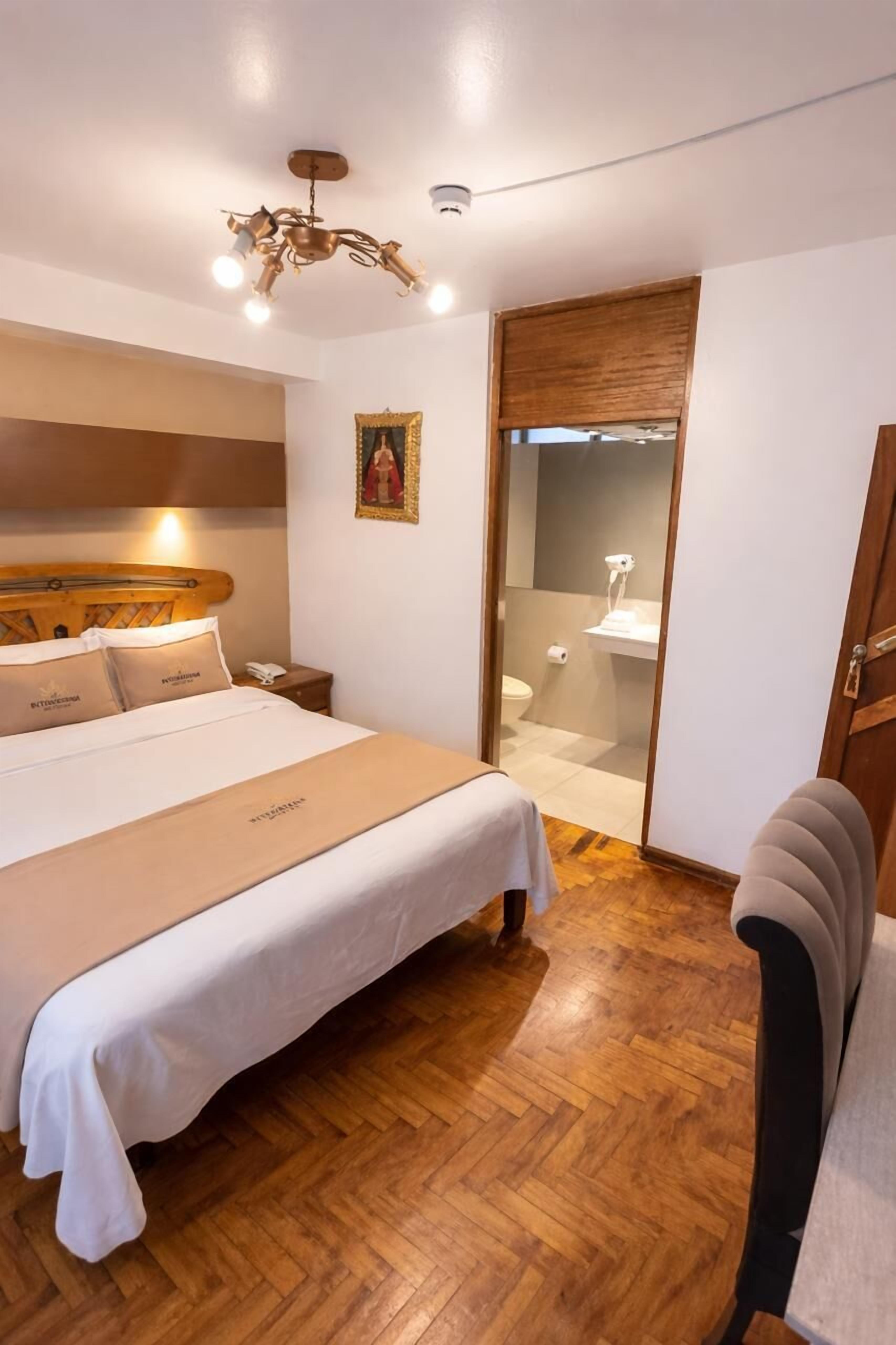 Quarto casal | Roupas de cama antialérgicas, ferros/tábuas de passar roupa