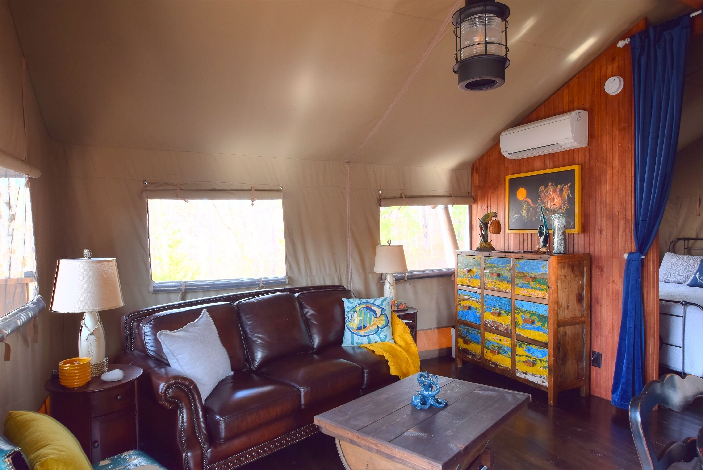 One Bedroom Luxury Glamp, Deck, Private Hot Tub At The Destination Resort - Alabama