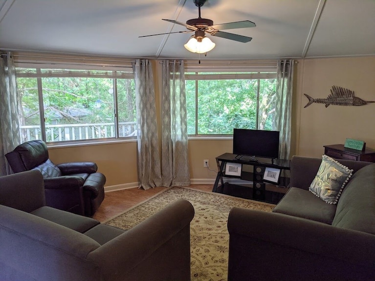 Double Decker Condo! Large Groups! Next To Campus! - Oxford, MS