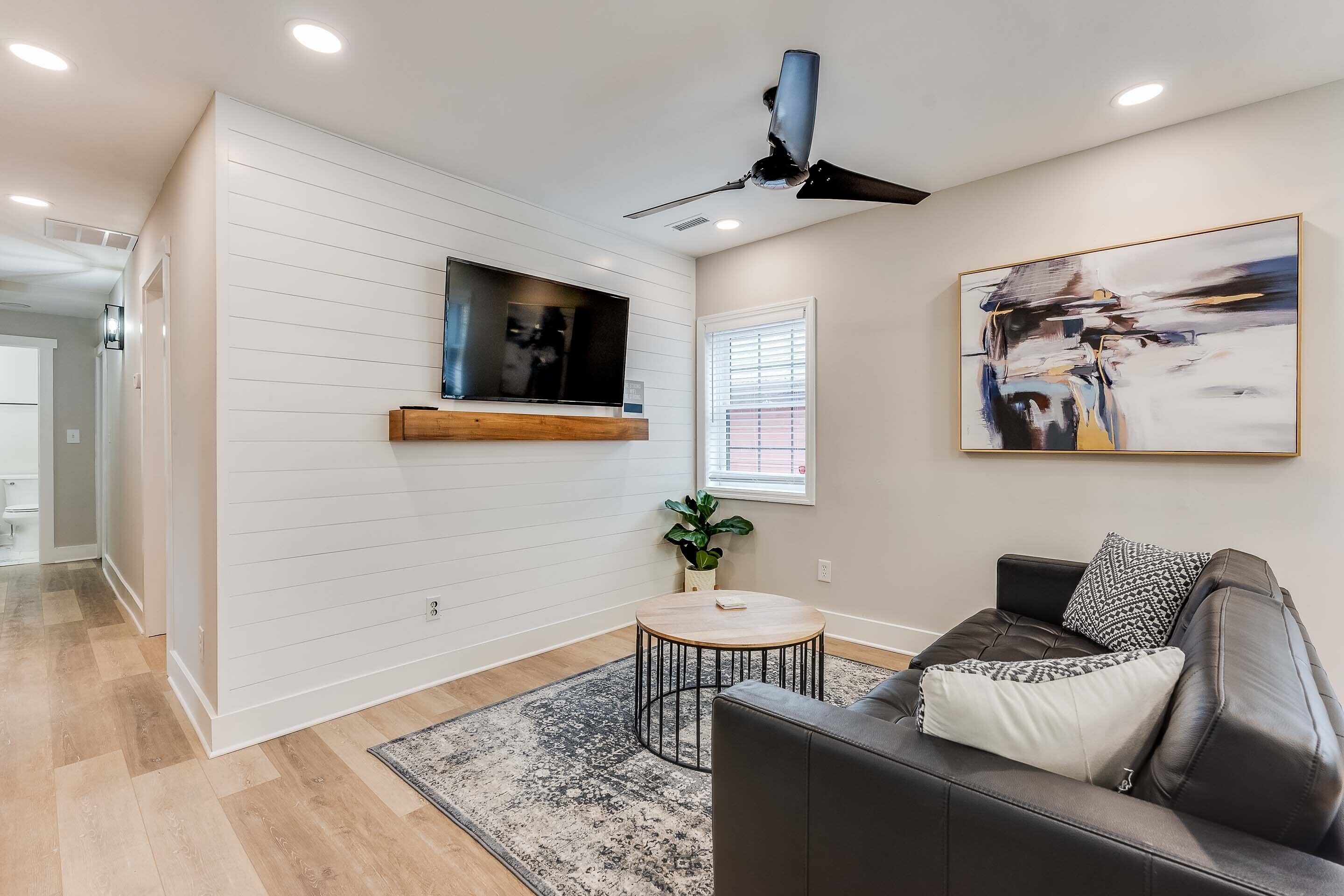 Upgraded And Close To Downtown And 75/85 - Atlanta, GA