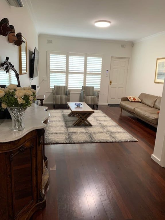 Clean And Stylish. Close To Cbd. Newly Renovated. - Blackwood