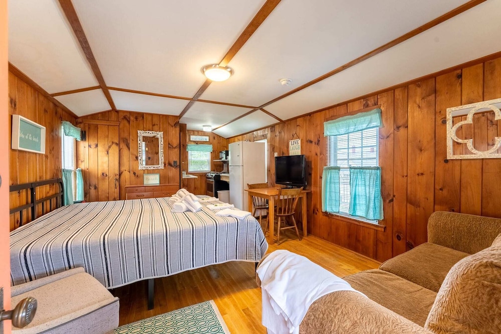 Cottage 4 Summary:<br>st - Laconia, NH