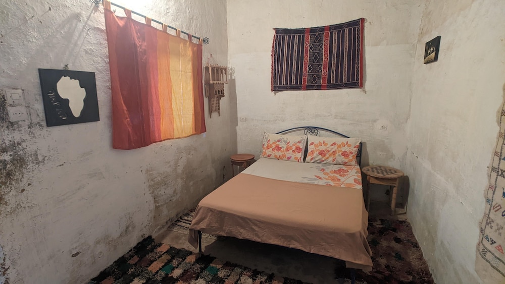 Traditional Building House With Amzing Food - Morocco