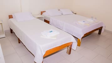 Roupas de cama premium, edredons de pluma, camas com colchões pillow-top