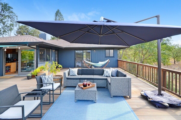 Vineyard View Retreat In The Heart Of Wine Country - Sebastopol, CA