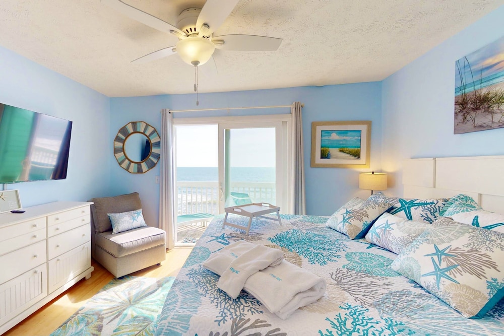 Sea Forever - Updated Top Floor Oceanfront In Ocean Dunes! Indoor/outdoor Pools, Fitness, Tennis - Bald Head Island, NC