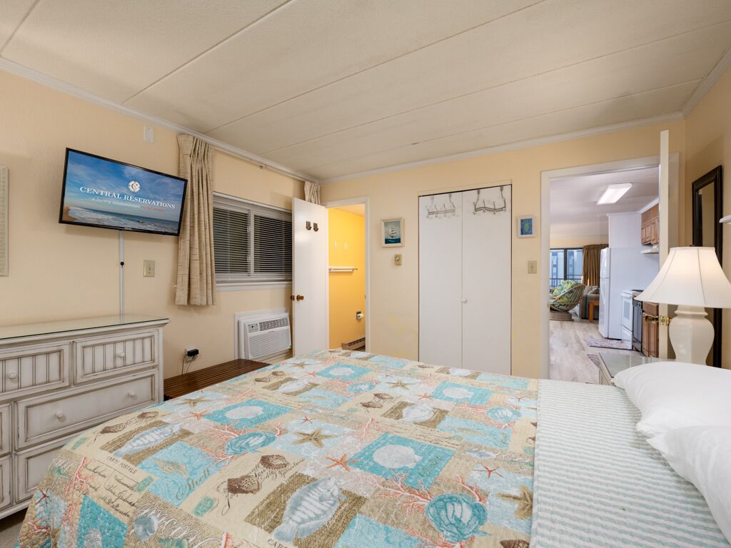 Cute Ocean Block Condo, Located On 70th Street - Ocean City Beach, MD