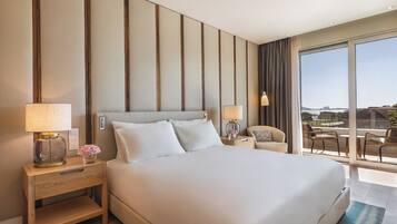 Camas de colchão viscoelástico, cofre no quarto, secretária