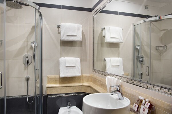 Spanish Steps At The Corner - Rom