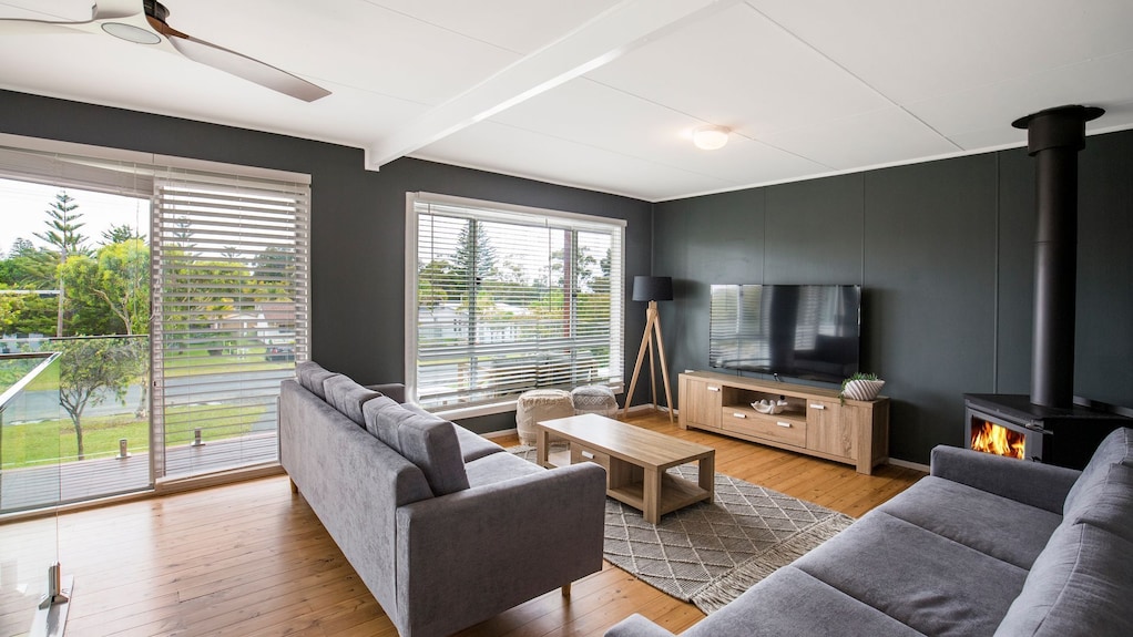 Sunfish - Pet Friendly - 4 Mins Walk To Beach - South Coast