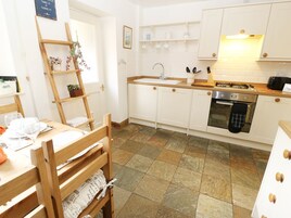 Casa de campo | Cozinha privada | Geladeira, lava-louças, chaleira elétrica, torradeira