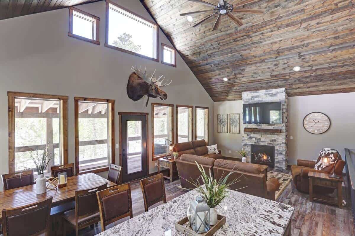 Moose Creek Lodge - Powderhouse Pass - Deadwood, SD