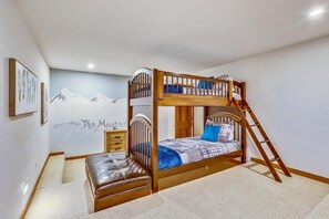 Casa, 4 quartos | 4 quartos, ferro/tábua de engomar, Wi-fi grátis