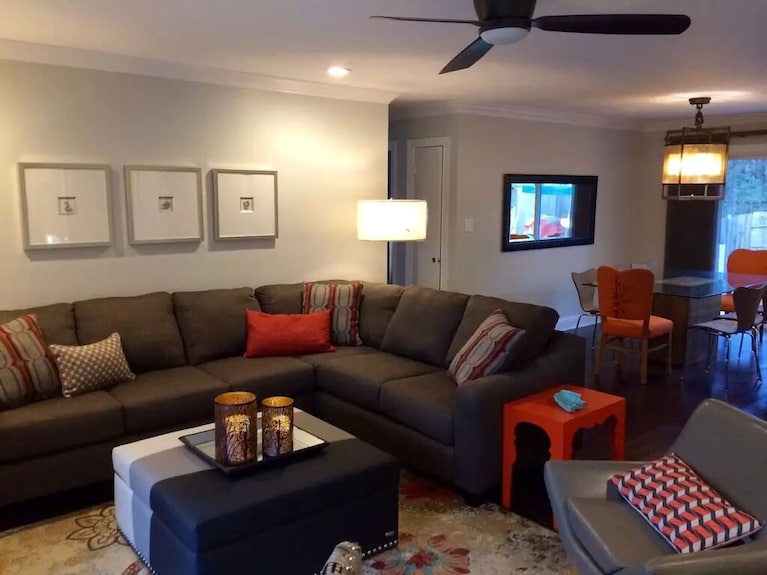 Lovely Bungalow In Private , Secluded Neighborhood Near Carrboro - Carrboro, NC