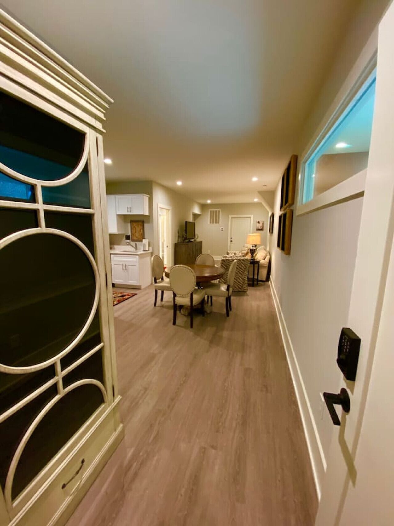 Elegant King Bed Apartment In Quiet Neighborhood - Raleigh