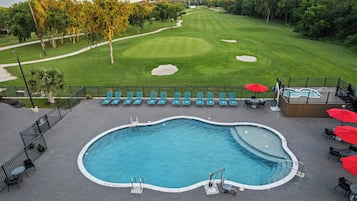 Piscina externa sazonal