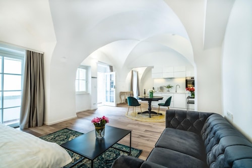 Deluxe Loft With King Bed Private Parking In The Old Town Of Krems - Krems an der Donau