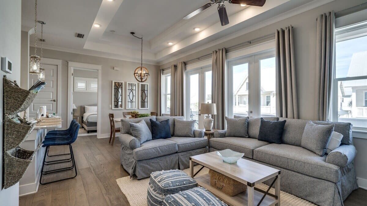 Charming 30a Getaway, Bikes, Steps To Pool, Near Beach ~ Pearl Lighthouse 30a - Rosemary Beach, FL