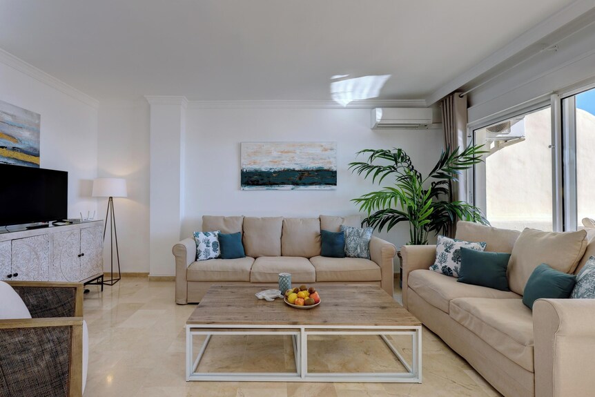 Apartment 'Penthouse Bermuda Beach 2' With Sea View, Pool, Garden & Wi-fi - Estepona