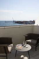 Deluxe Seafront Room with Balcony | Sacada