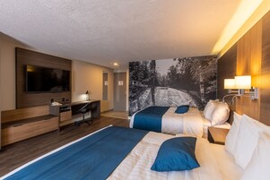Superior Room 2 Queen Beds | Com decoração personalizada, com mobília individualizada 