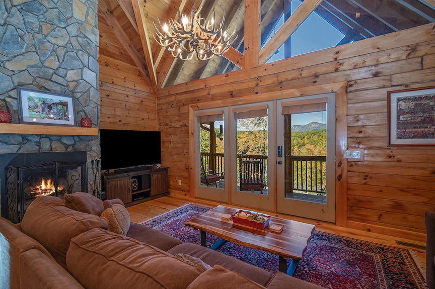 Log Cabin On Lake/mountains/hot Tub/views - Lake Lure, NC