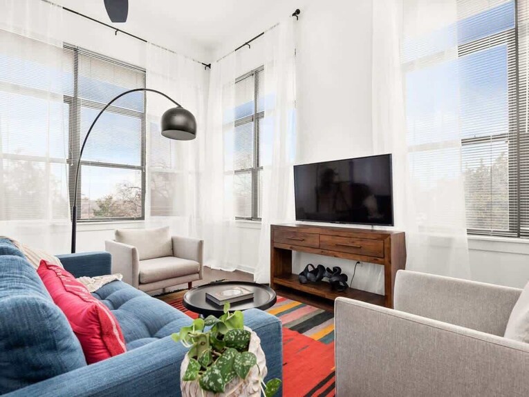 2 King Suites Near Belmont | Parking & Balcony - Nashville, TN