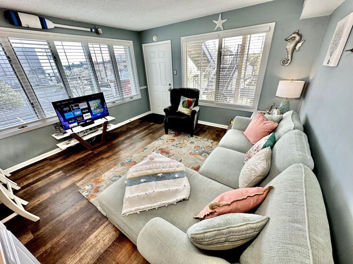 Best Family Vacation Spot On The Island W/ Pool - Wildwood, NJ