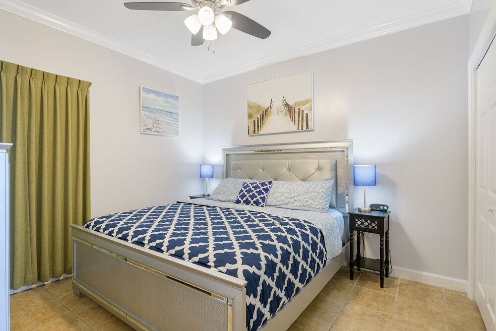Beautiful Condo At Boardwalk Beach Resort With A Restaurant & Heated Pool - Floride
