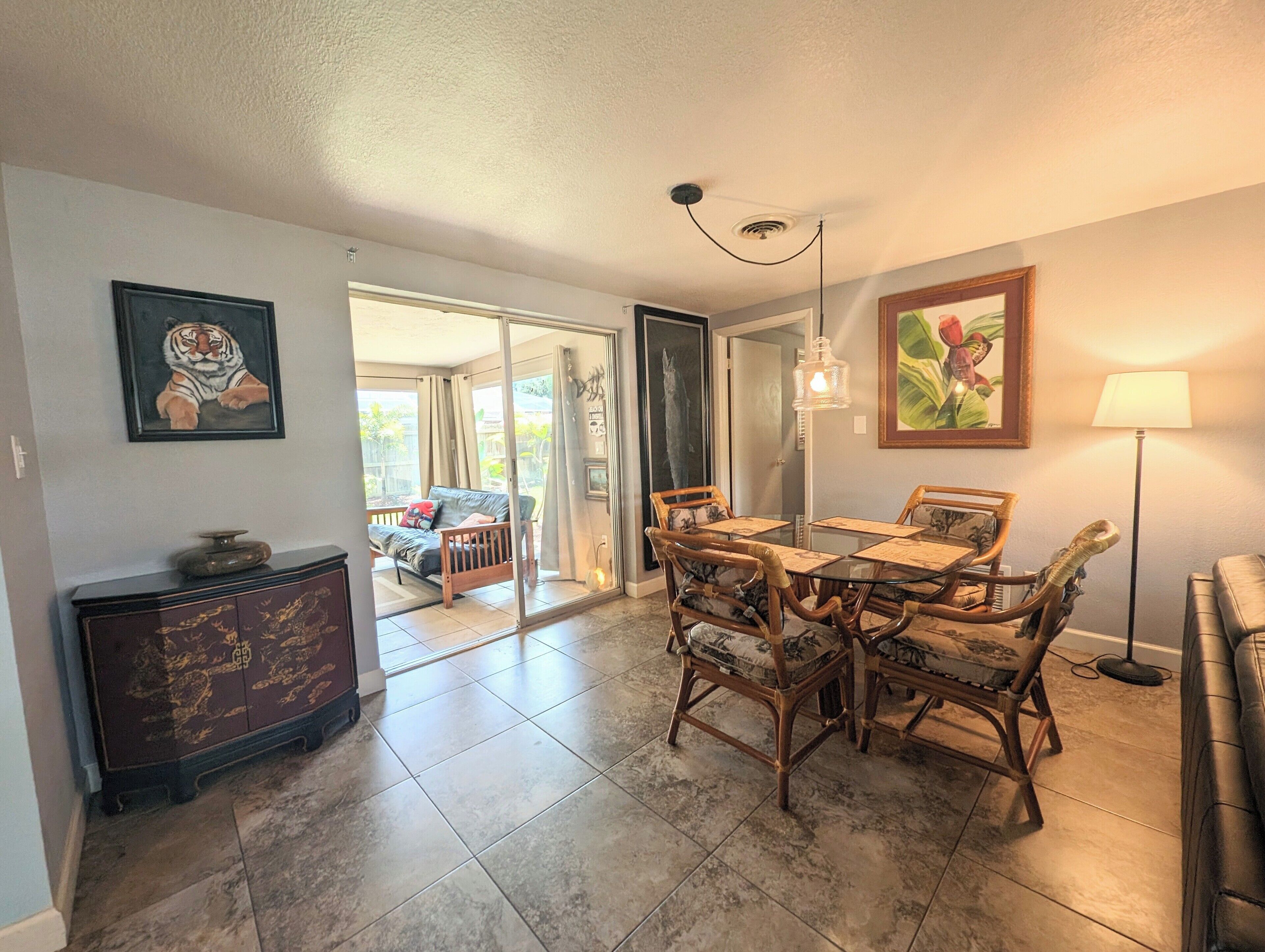 Artist Owned Home Near Beaches - Venice, FL