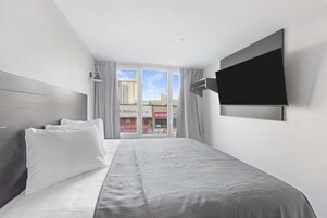 Quarto Individual Deluxe, 1 cama king-size | Secretária, Wi-fi grátis, roupa de cama fornecida 