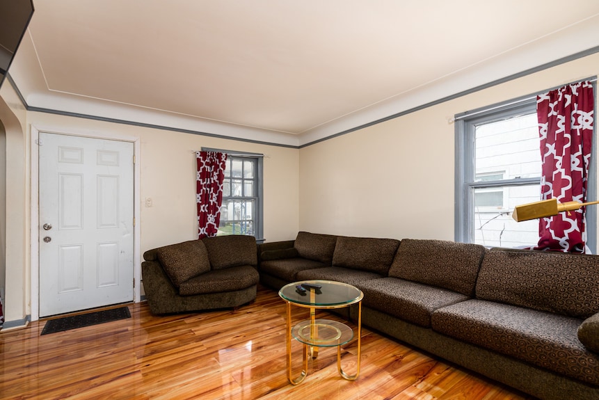 Perfect For A Long Time Stay | 3 Bdroom, Sleeps 15 + Dinning Room - Michigan