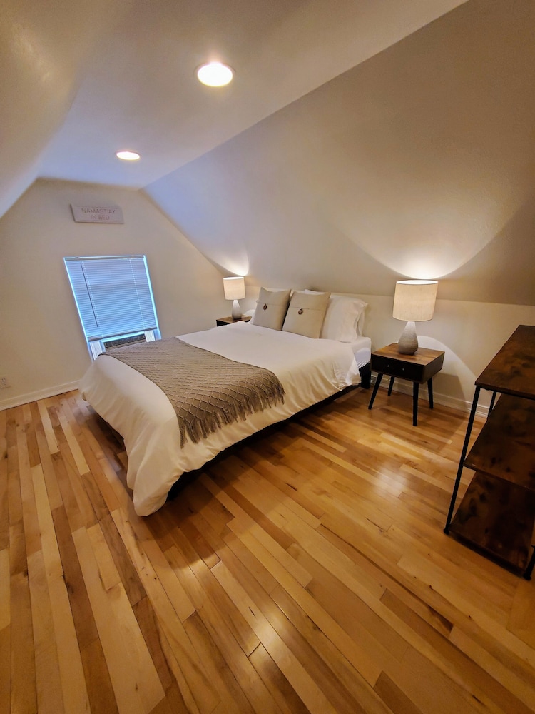 Beautifully Remodeled Cottage Home! - Spokane Valley, WA