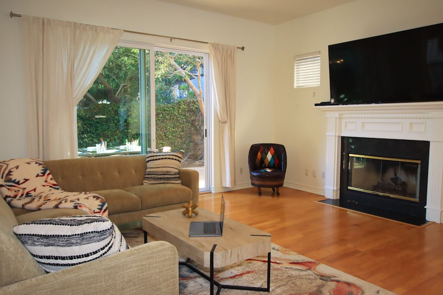 Astonishing Oceanfront Beach House With Jacuzzi & Ocean Views & Lemon Trees - Carlsbad, CA